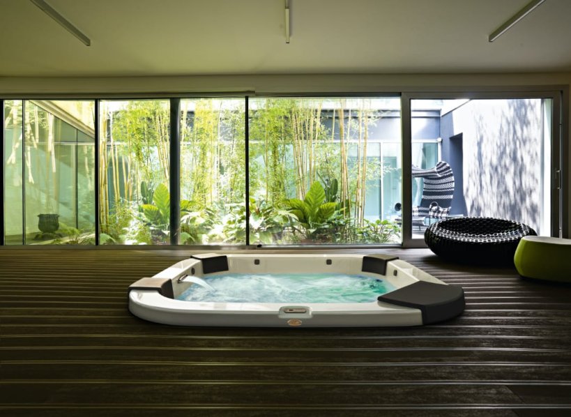 Indoor and outdoor mini-pools | Bertani